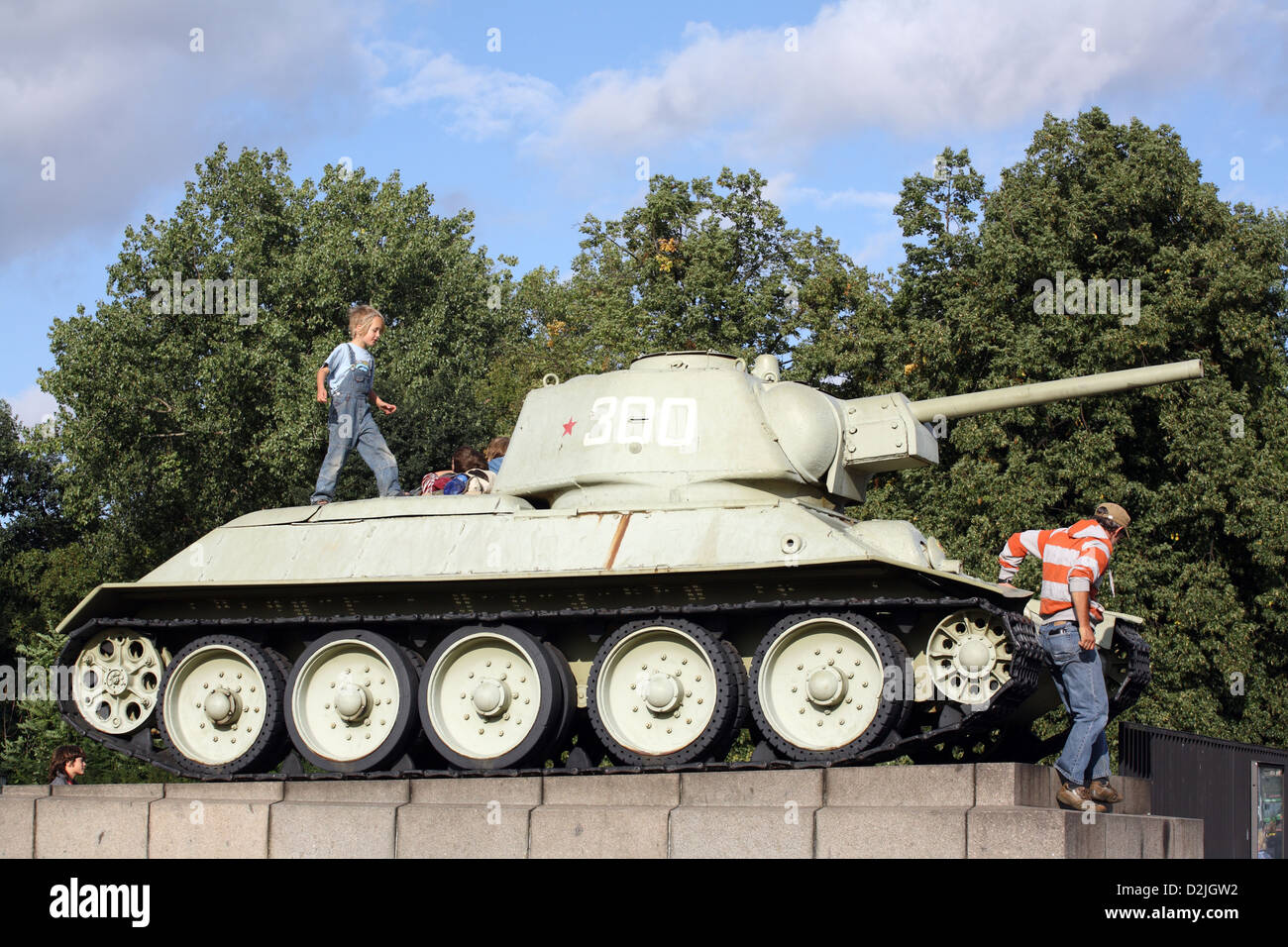 Tanks berlin -Fotos und -Bildmaterial in hoher Auflösung - Seite 2 - Alamy