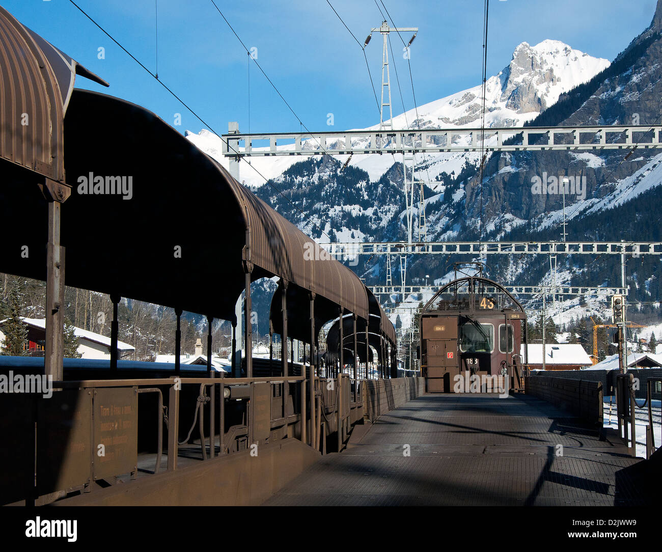 Autotransport zug -Fotos und -Bildmaterial in hoher Auflösung – Alamy