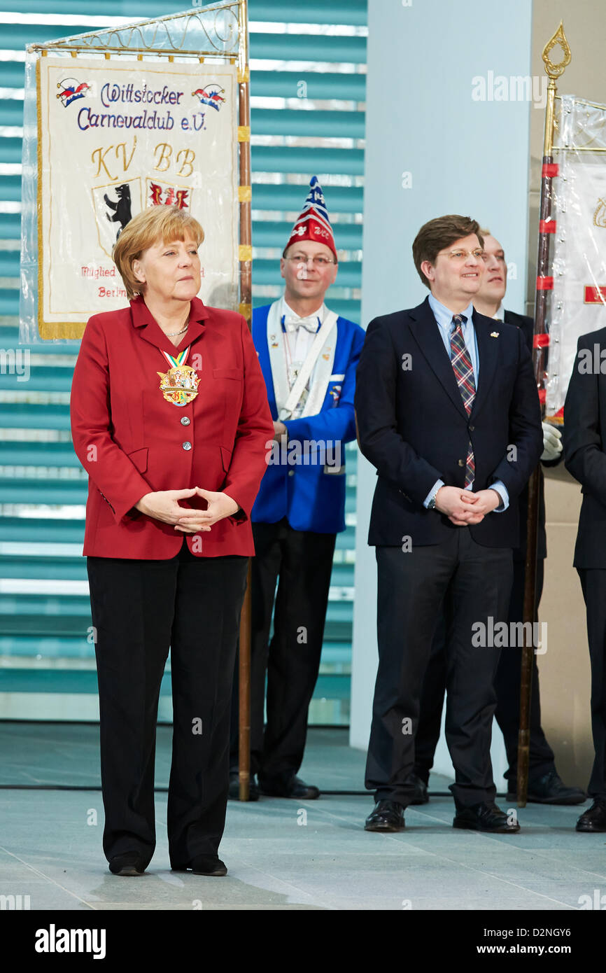 Karneval angela merkel -Fotos und -Bildmaterial in hoher Auflösung – Alamy