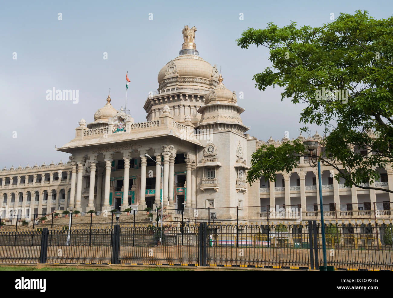 Karnataka state assembly building -Fotos und -Bildmaterial in hoher ...