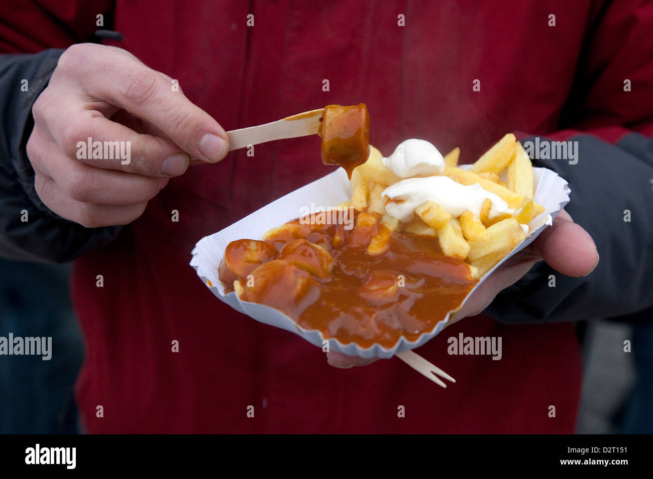 Mann Isst Mann Stockfotos und -bilder Kaufen - Alamy