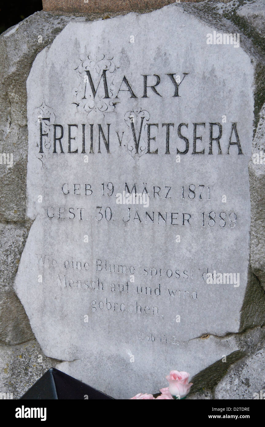 Mary Vetsera Grab auf dem Friedhof von Heiligenkreuz Stockfotografie - Alamy