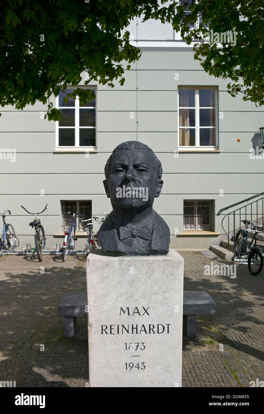 Max reinhardt -Fotos und -Bildmaterial in hoher Auflösung – Alamy