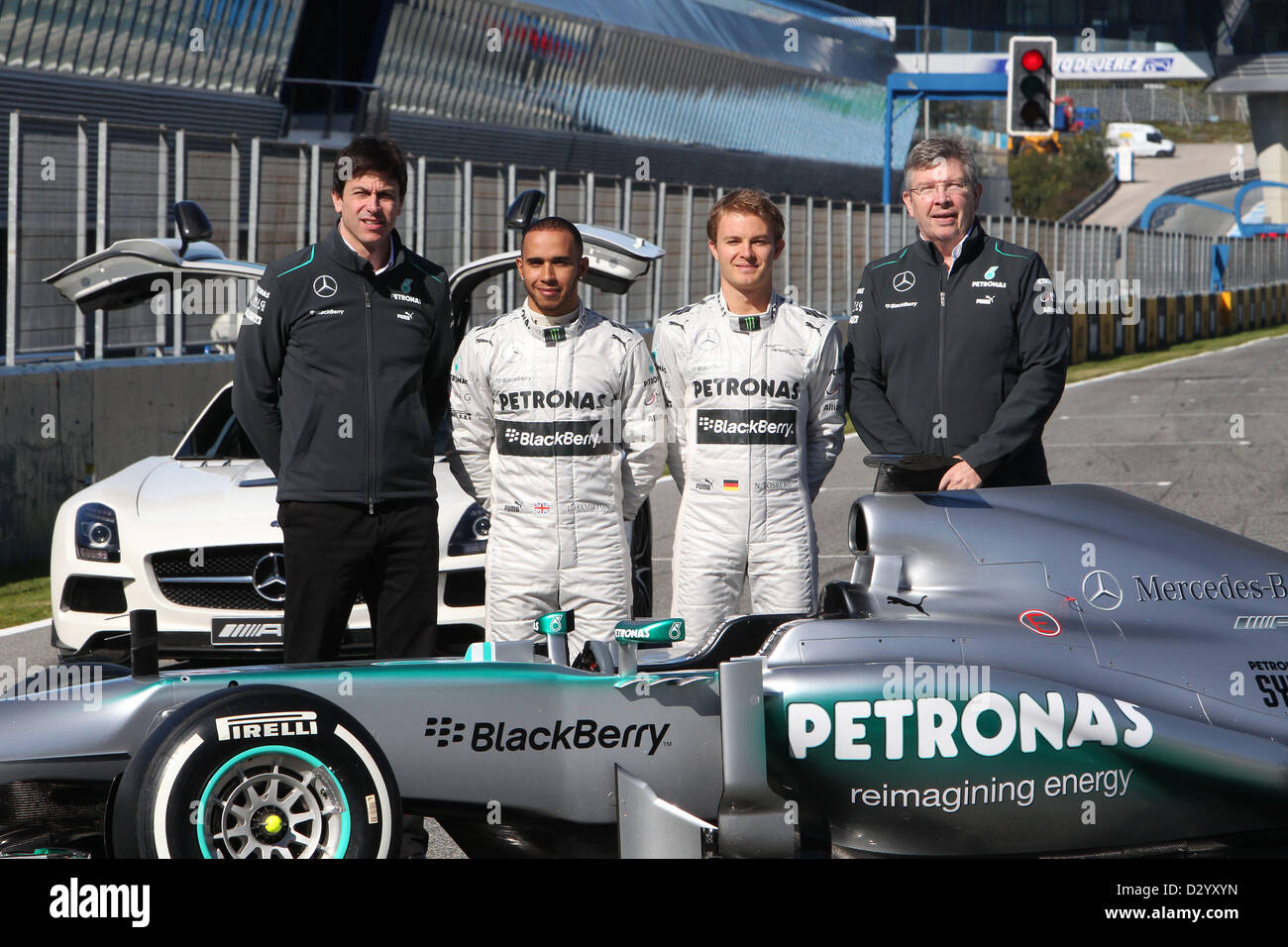 Mercedes amg f1 ross brawn -Fotos und -Bildmaterial in hoher Auflösung ...