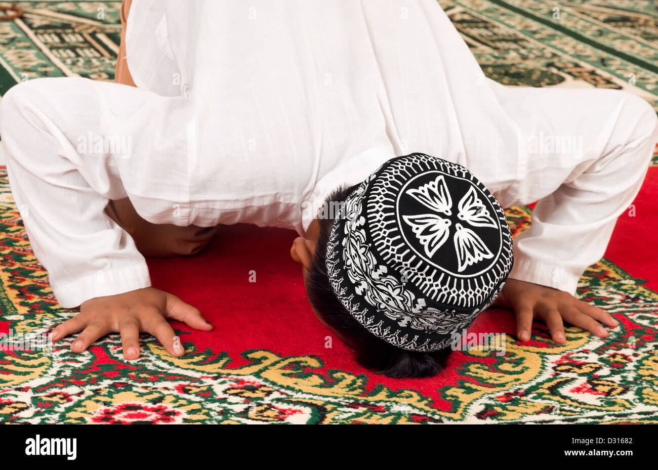 Muslims praying -Fotos und -Bildmaterial in hoher Auflösung – Alamy
