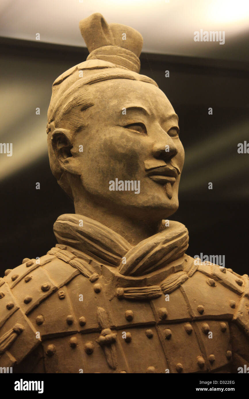 Kniende krieger -Fotos und -Bildmaterial in hoher Auflösung – Alamy