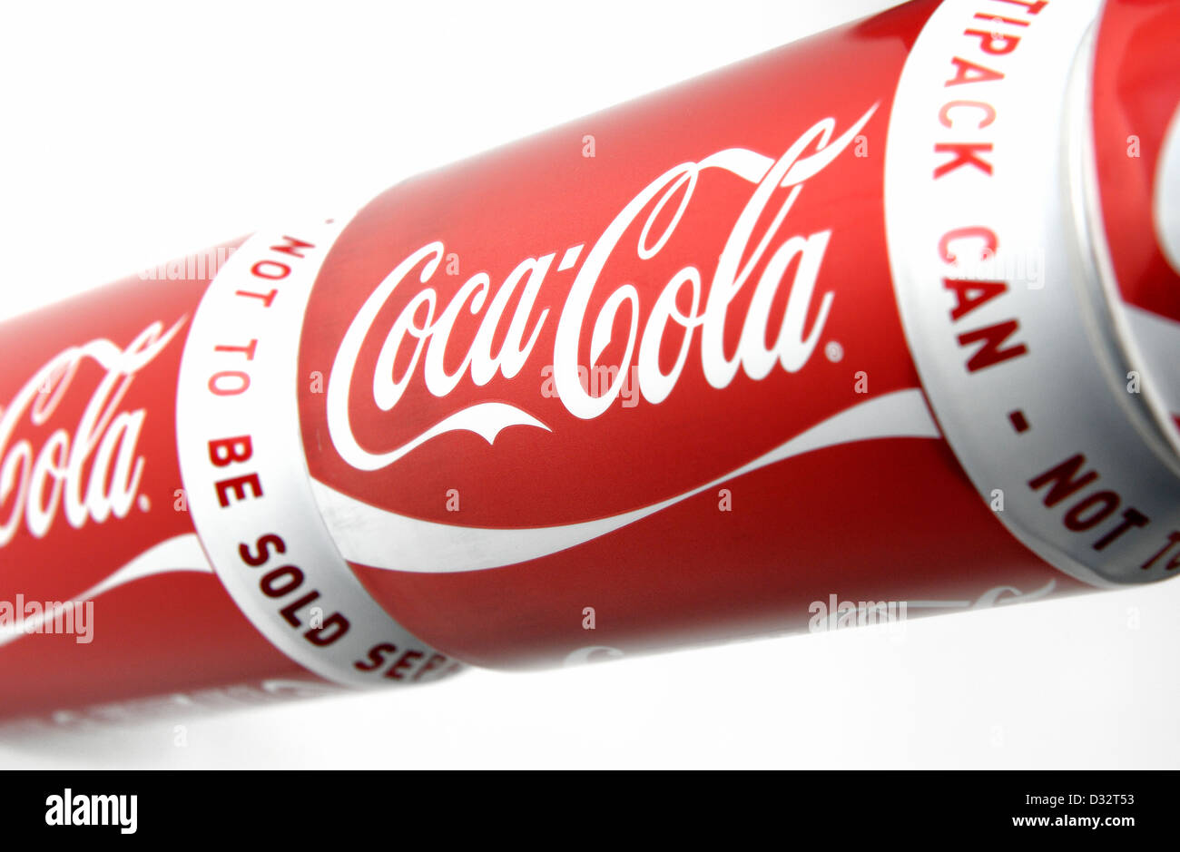 Dosen coca cola -Fotos und -Bildmaterial in hoher Auflösung – Alamy