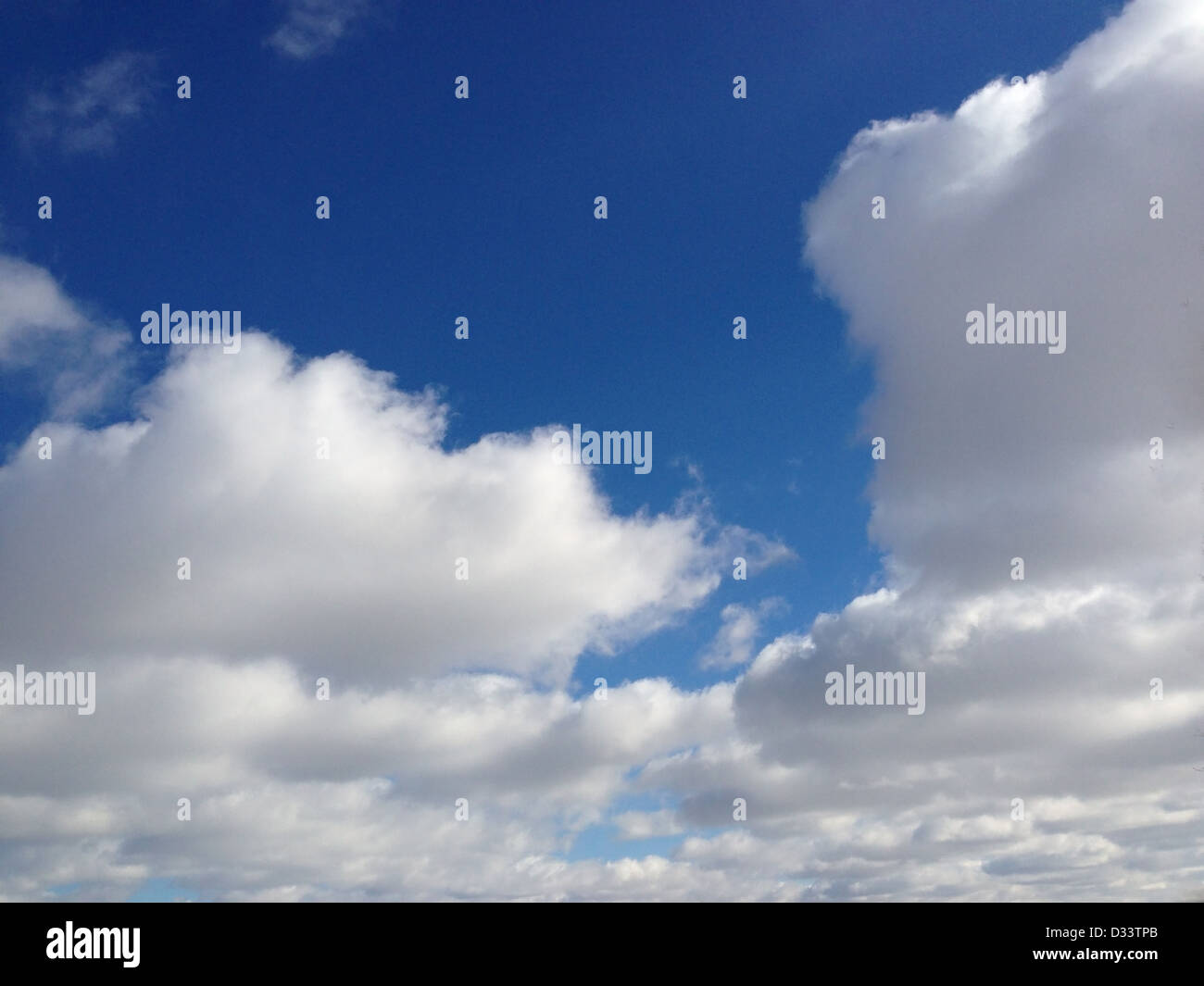Weiche wolkenbildung -Fotos und -Bildmaterial in hoher Auflösung – Alamy