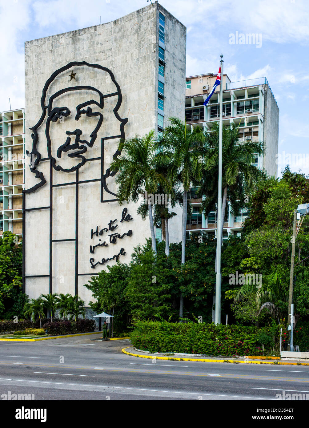 Das berühmte Bild von Che Guevara mit seinem bekannten Slogan "Hasta la ...