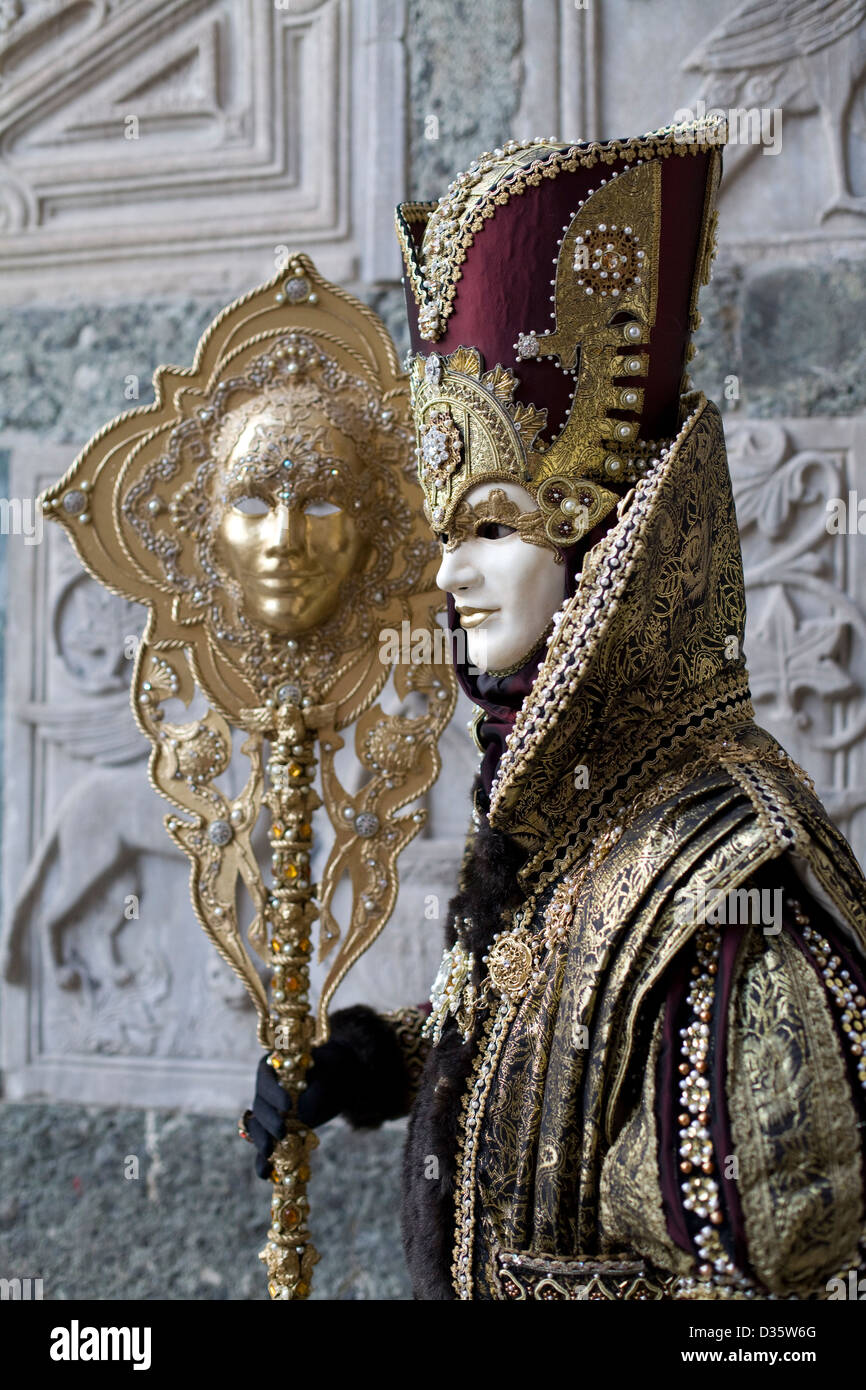 Venice cat mask -Fotos und -Bildmaterial in hoher Auflösung - Seite 3 ...
