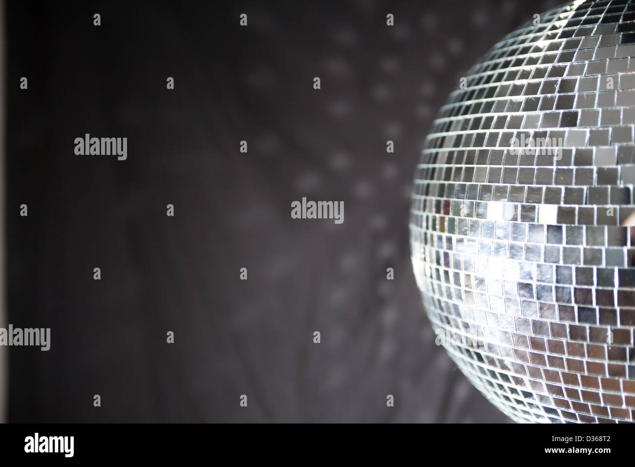 Disco ball -Fotos und -Bildmaterial in hoher Auflösung – Alamy