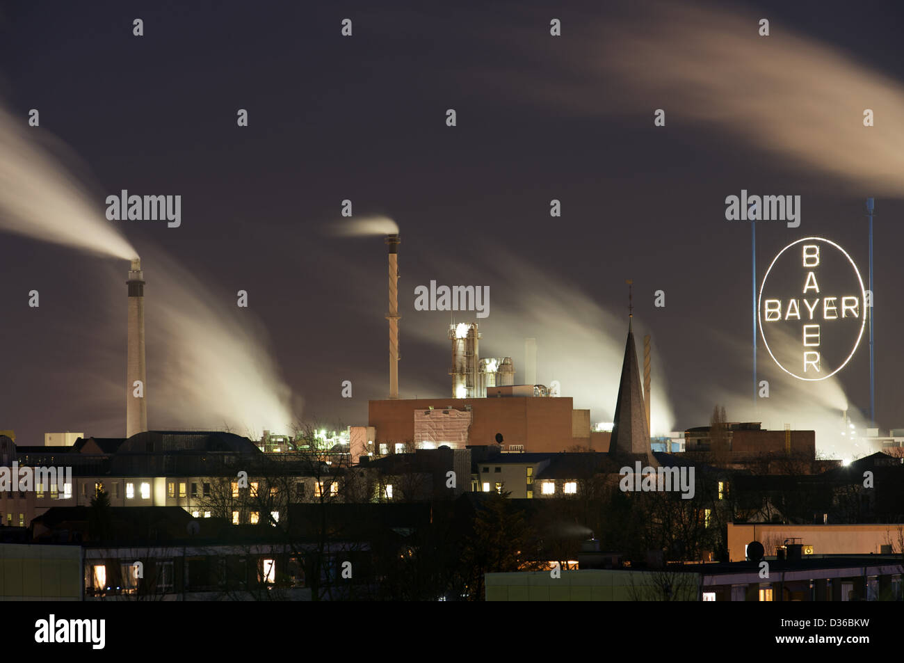 Bayer factory leverkusen -Fotos und -Bildmaterial in hoher Auflösung ...
