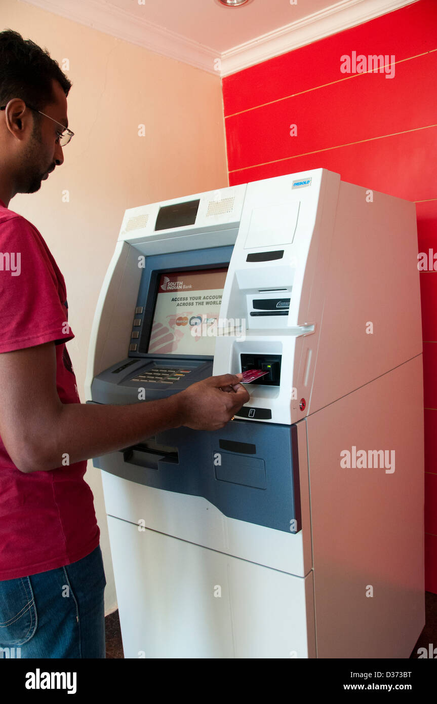 Money transfer machine -Fotos und -Bildmaterial in hoher Auflösung – Alamy