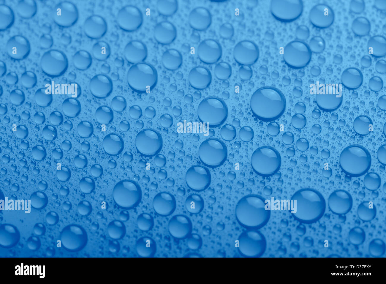 Blaues wasser blasen -Fotos und -Bildmaterial in hoher Auflösung – Alamy