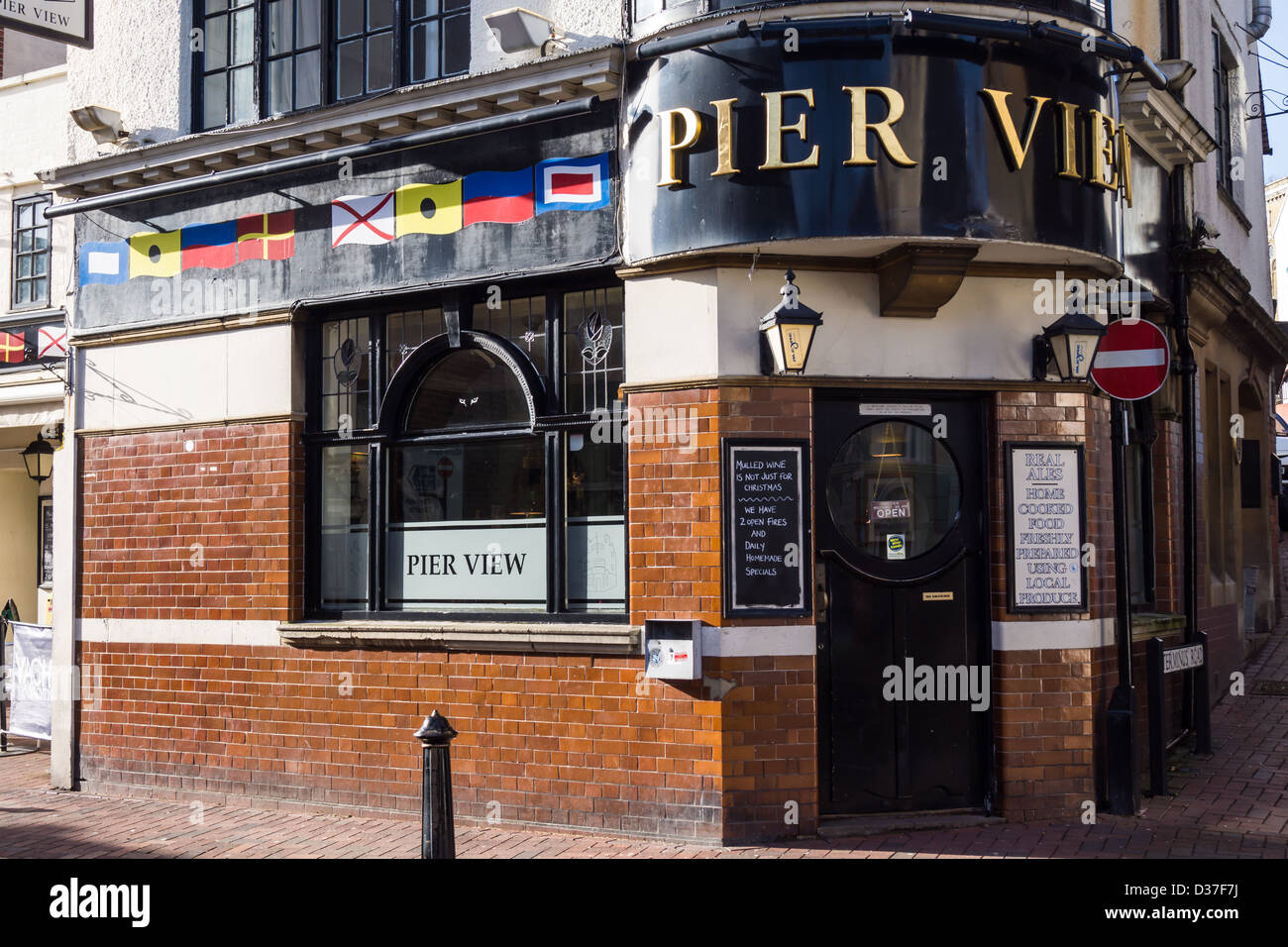 Pub flags -Fotos und -Bildmaterial in hoher Auflösung – Alamy