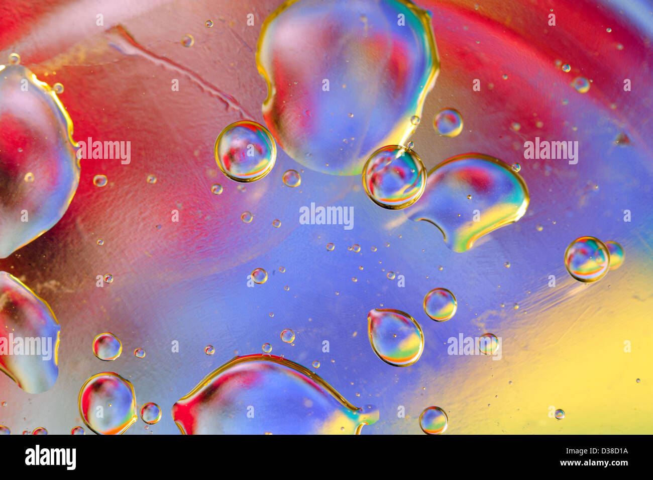 Oil drops -Fotos und -Bildmaterial in hoher Auflösung – Alamy