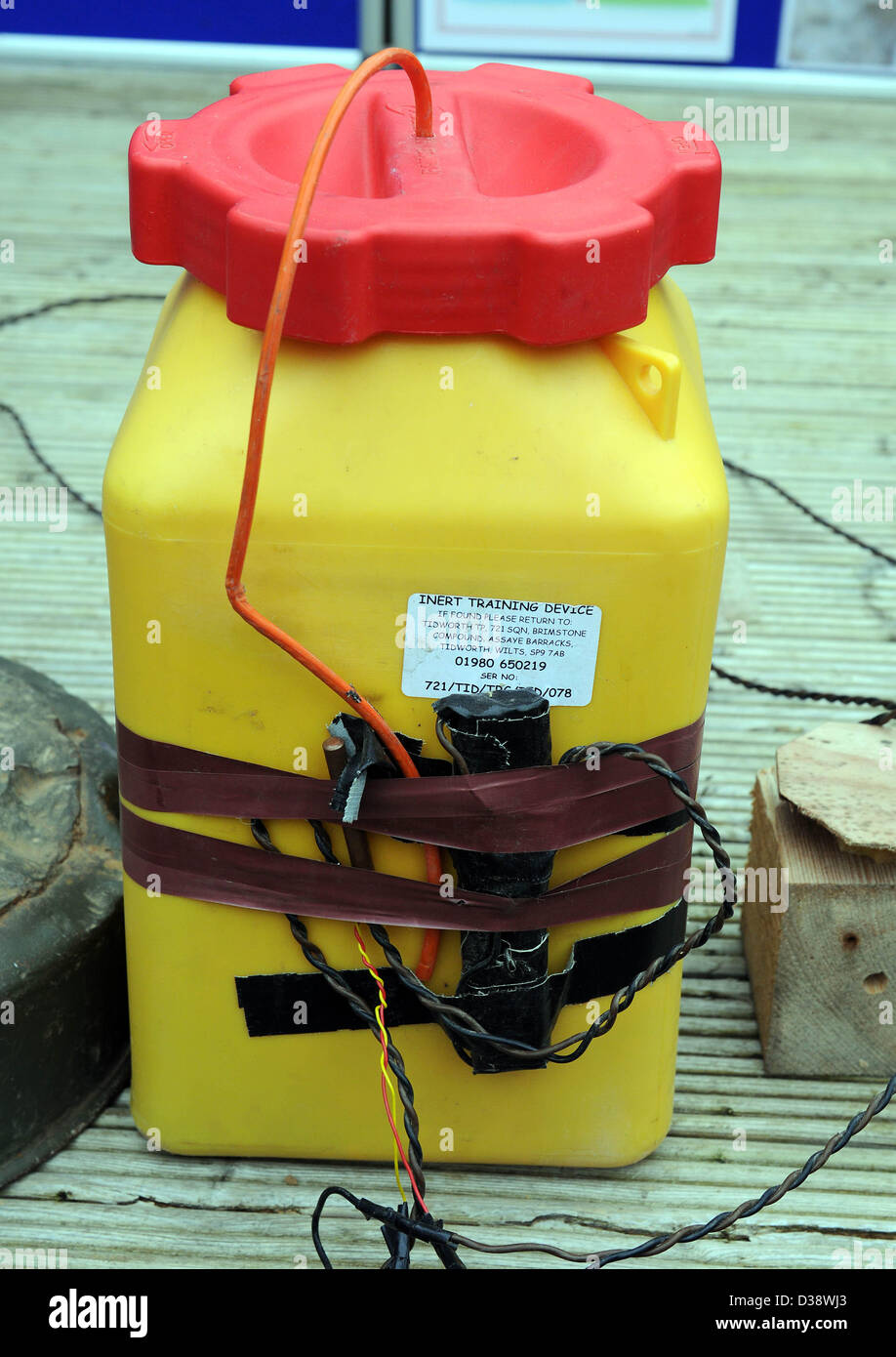 Training bombs -Fotos und -Bildmaterial in hoher Auflösung – Alamy
