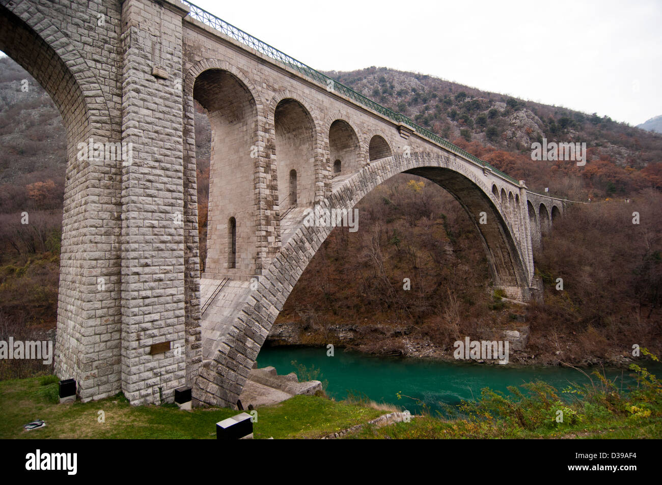 Ponte di solkan -Fotos und -Bildmaterial in hoher Auflösung – Alamy