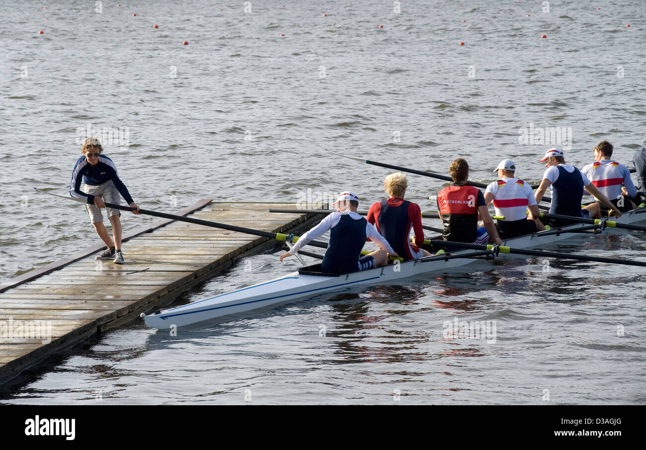 Rennboot achter -Fotos und -Bildmaterial in hoher Auflösung – Alamy