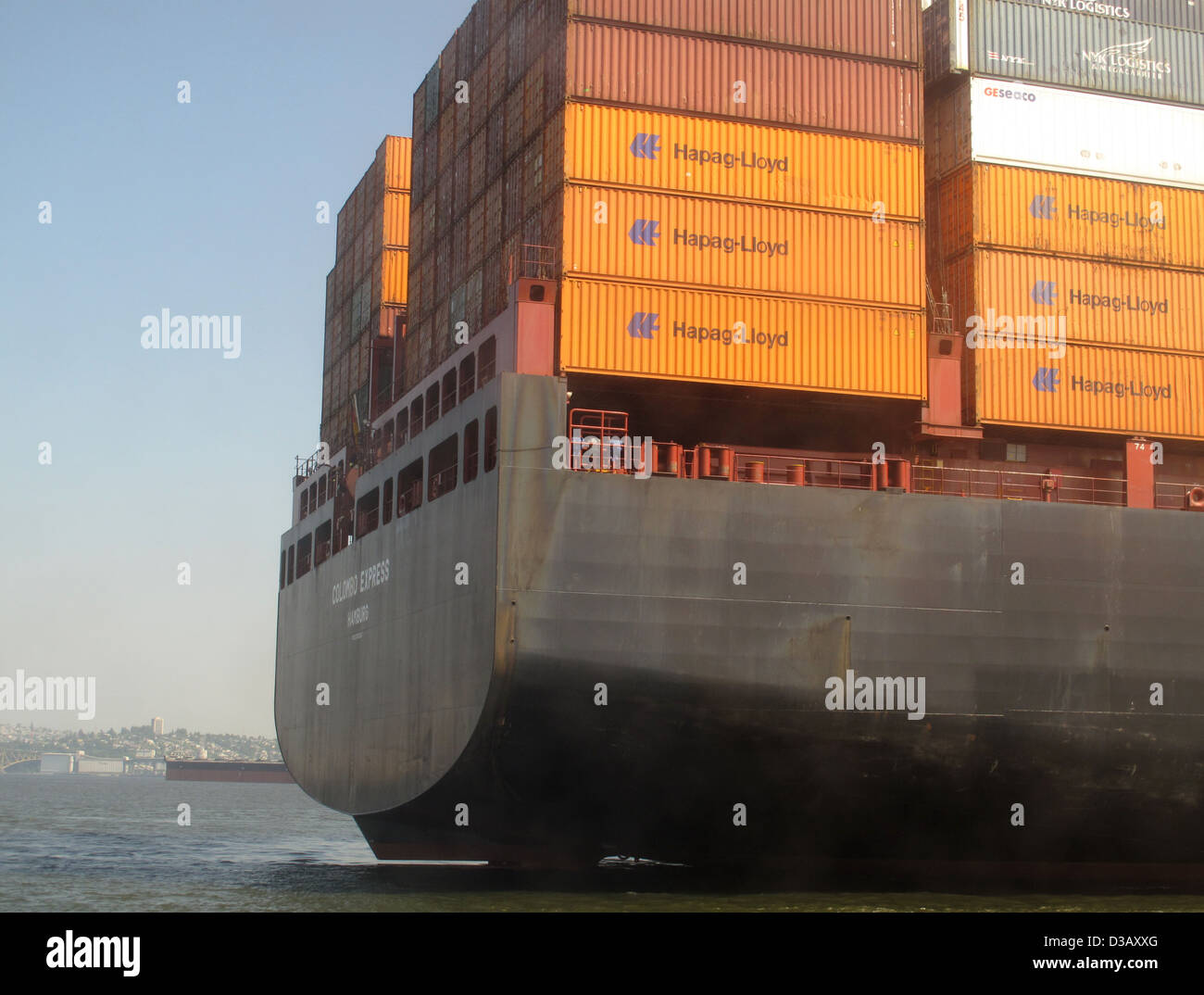 Schiff in der bucht -Fotos und -Bildmaterial in hoher Auflösung – Alamy