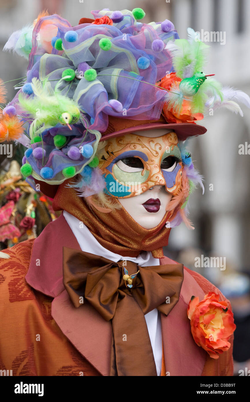 Venice cat mask -Fotos und -Bildmaterial in hoher Auflösung - Seite 3 ...