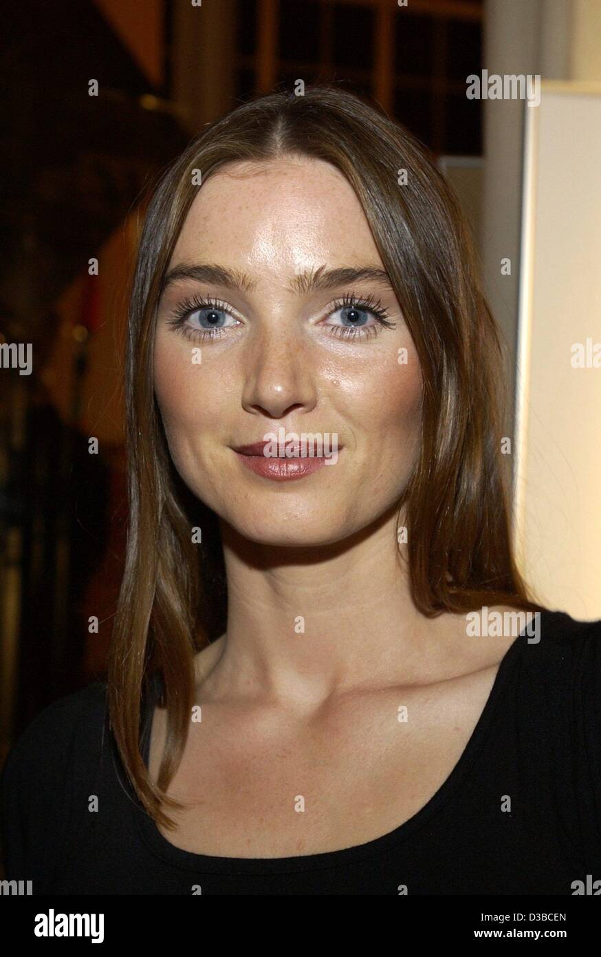 (Dpa) - die österreichische Sängerin Zabine ("Transalpin", "Guat Liabn ...