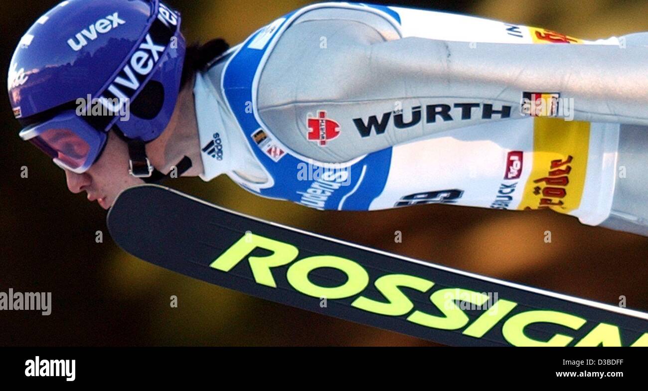 Sport spo ski_jumping airborne austria -Fotos und -Bildmaterial in ...