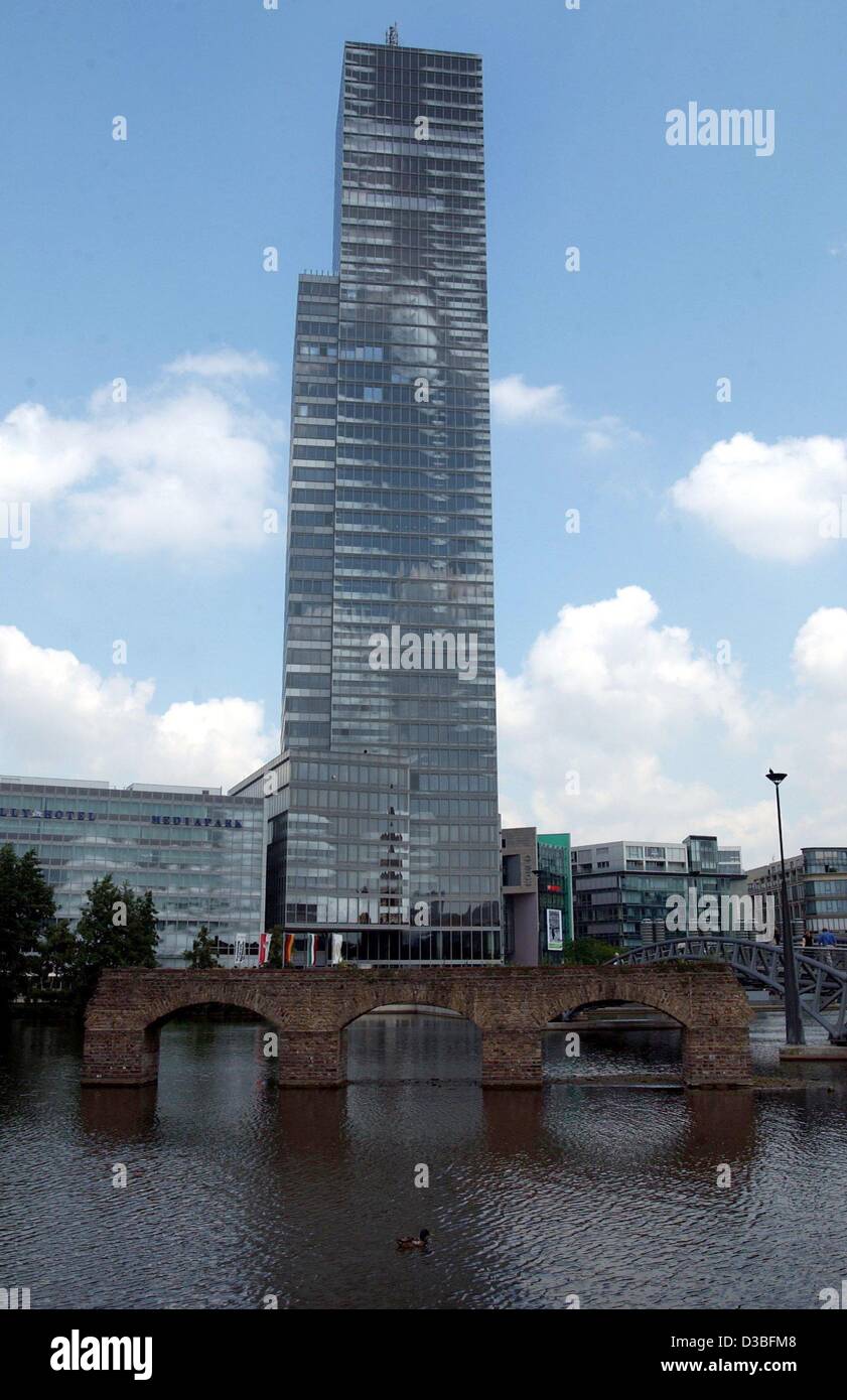 24 m hoch -Fotos und -Bildmaterial in hoher Auflösung – Alamy