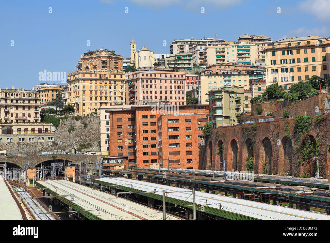 Genoa genova skyline -Fotos und -Bildmaterial in hoher Auflösung – Alamy