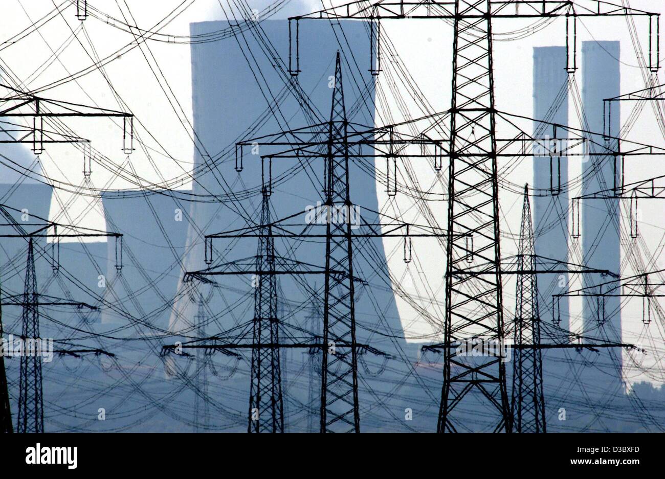 Rwe deutschland deutsch pylonen -Fotos und -Bildmaterial in hoher Auflösung – Alamy