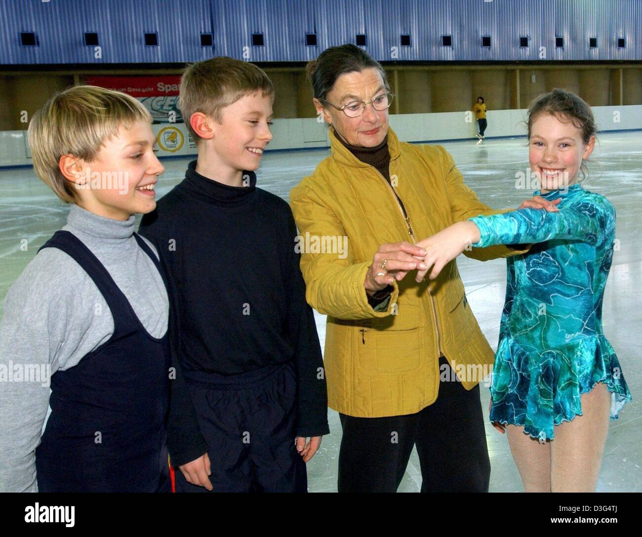 (Dpa) - Jutta Mueller, Eiskunstlauf-Trainer, Trainer ihre Schützlinge ...