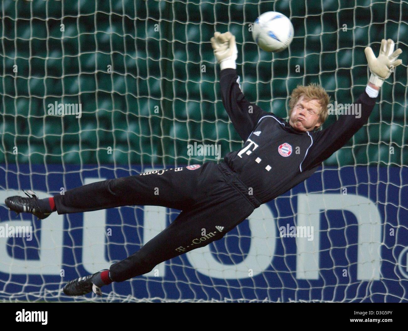Goalkeeper Fc Munich Oliver Kahn Stockfotos und -bilder Kaufen - Alamy