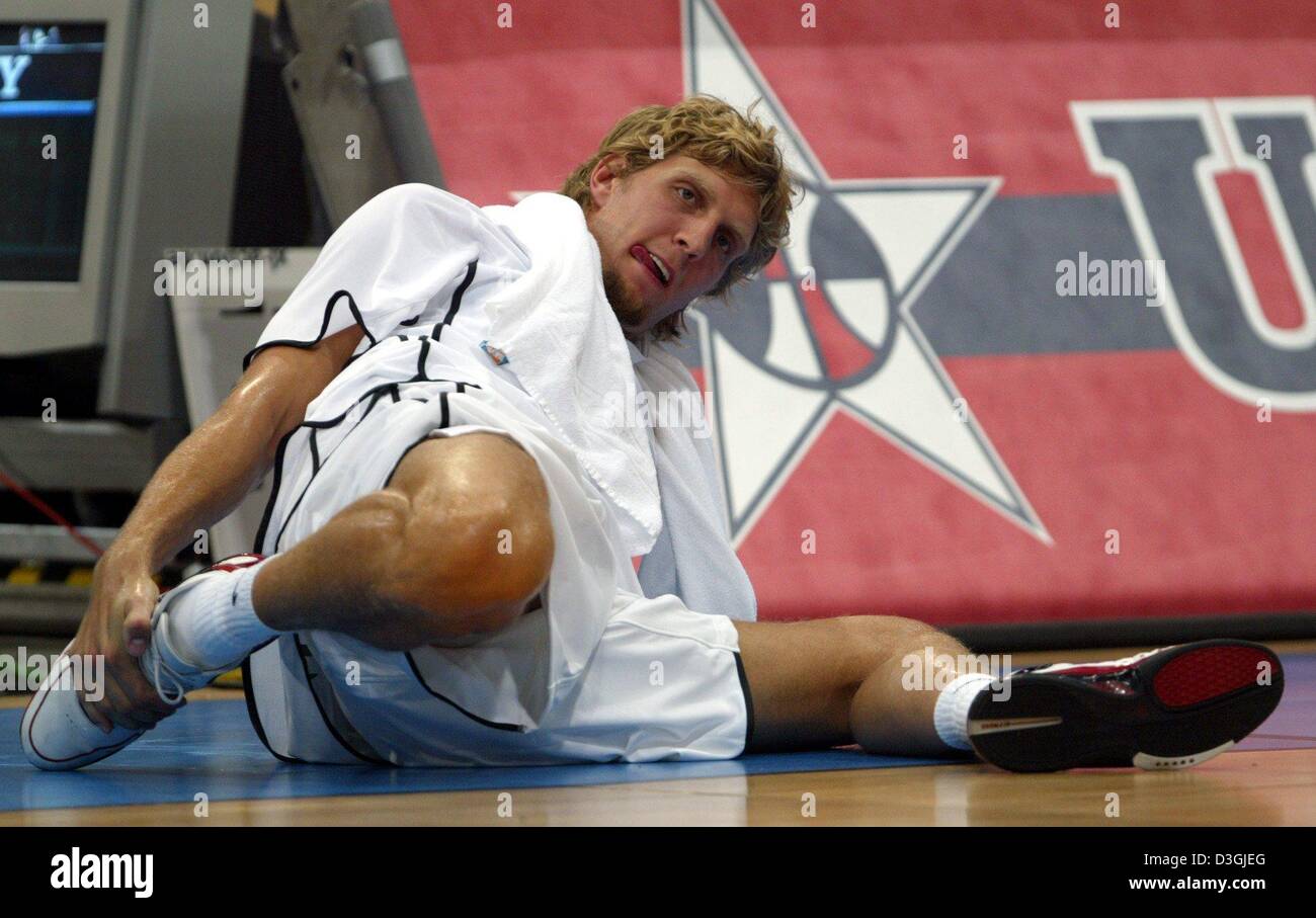 Deu single full_length -Fotos und -Bildmaterial in hoher Auflösung – Alamy