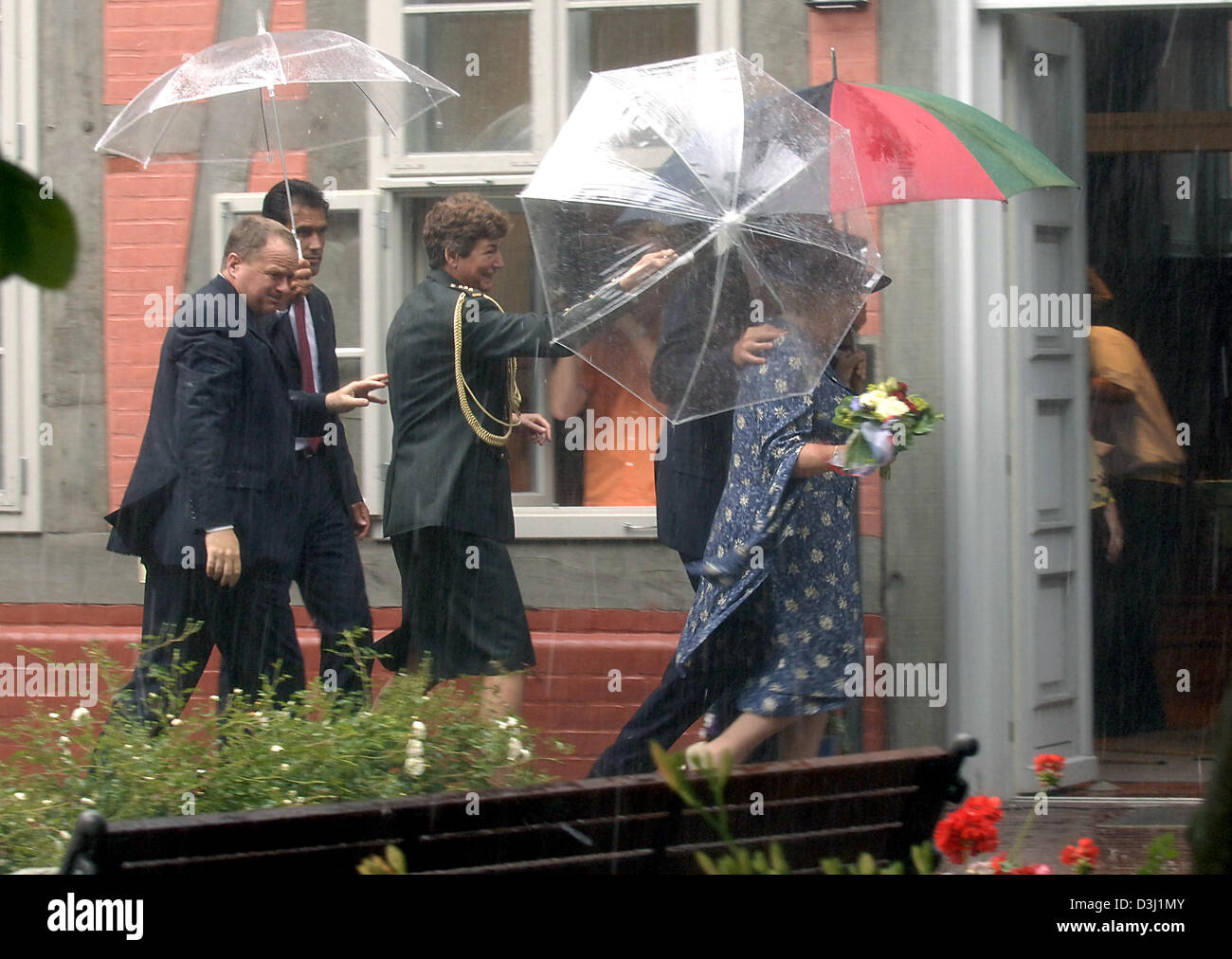 Queen beatrix netherlands husband claus -Fotos und -Bildmaterial in ...