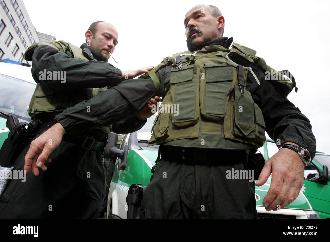Bgs uniform -Fotos und -Bildmaterial in hoher Auflösung – Alamy