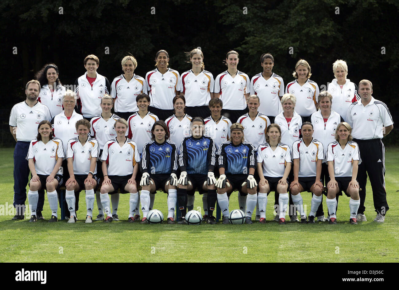 (Dpa) - stellt die deutsche Frauen Fußball-Nationalmannschaft auf einem ...