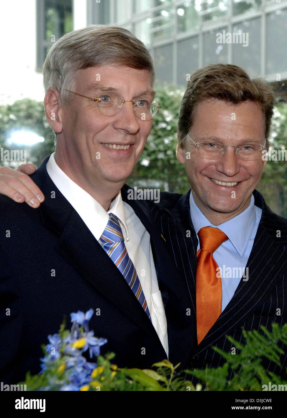 Dpa fdp chairman guido westerwelle -Fotos und -Bildmaterial in hoher ...