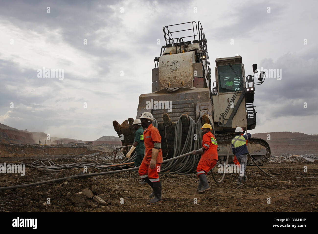 FQM Mining-Bagger gehören zur ersten Quantum Mineralien (FQML), Sambia ...