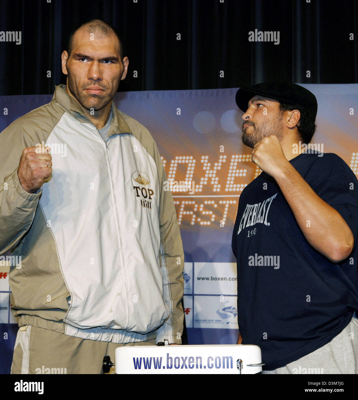 Sport spo boxing geste, die faust deutschland anhebt -Fotos und ...