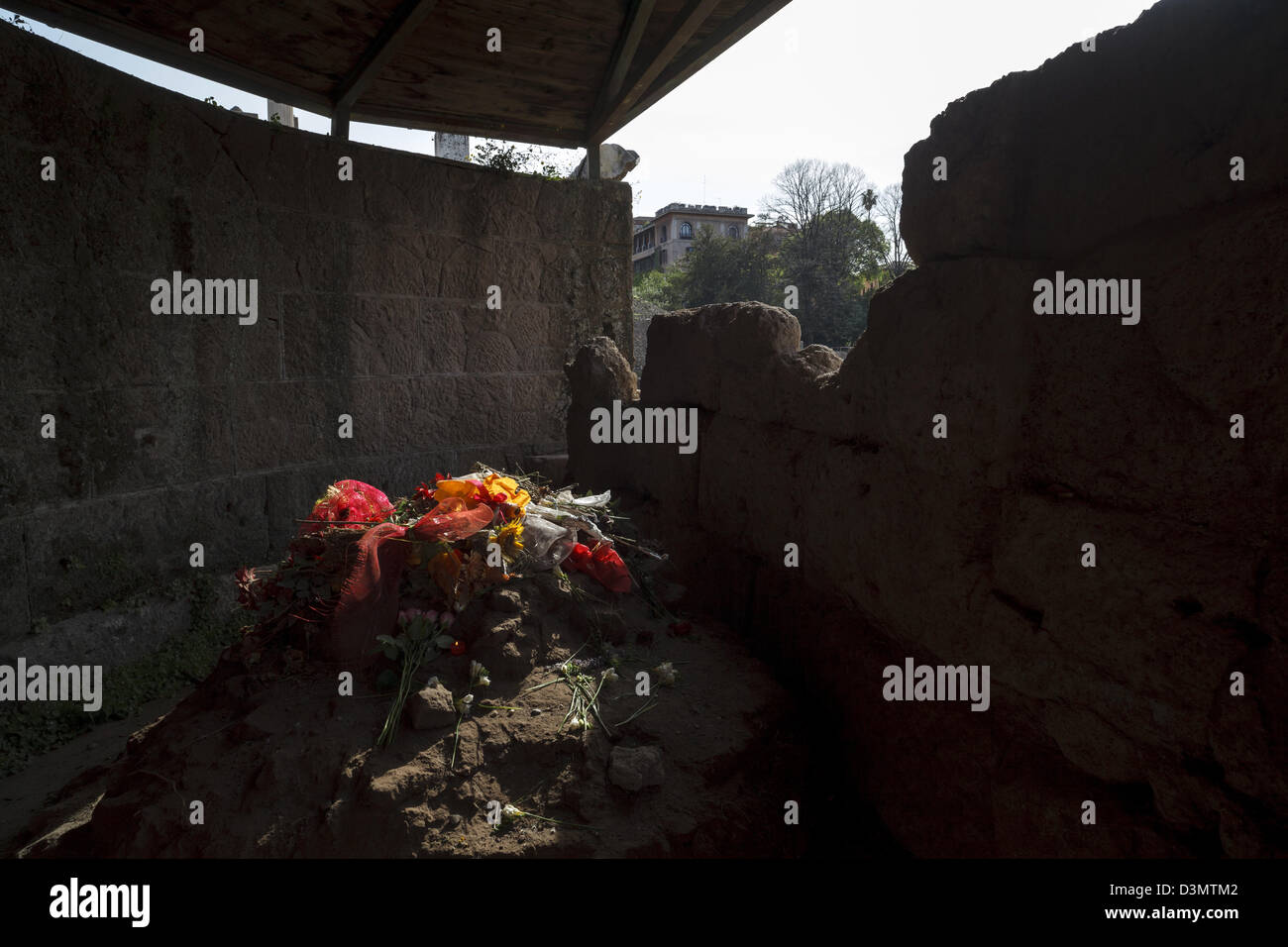 Tempel Von Julius Caesar Rom Stockfotos und -bilder Kaufen - Alamy