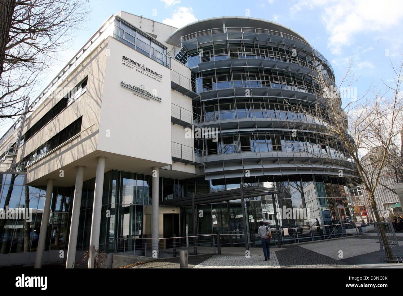 Firmengebäude bertelsmann -Fotos und -Bildmaterial in hoher Auflösung ...