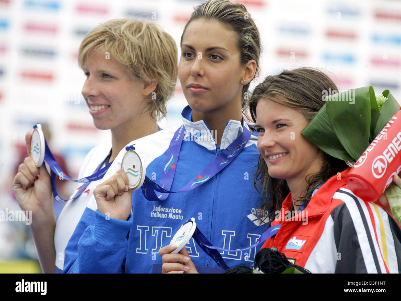 (R-L) Vizemeister deutsche Nicole Hetzer, gewinnen italienische Alessia ...