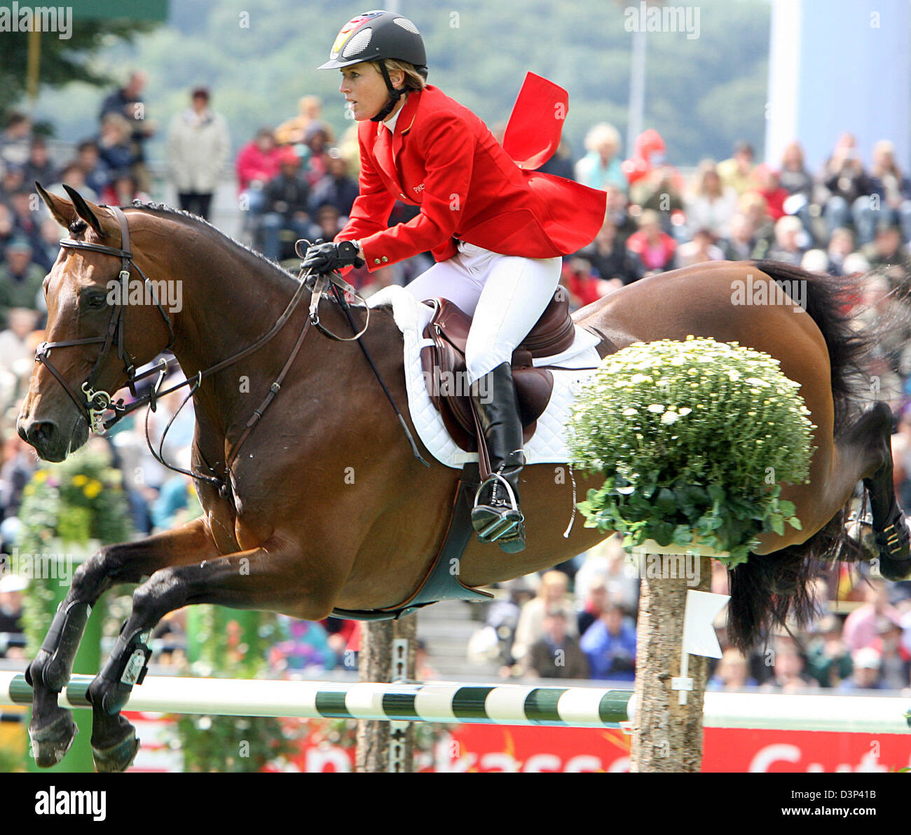 Deutsche Springreiter Meredith Michaels-Beerbaum und ihr Pferd ...