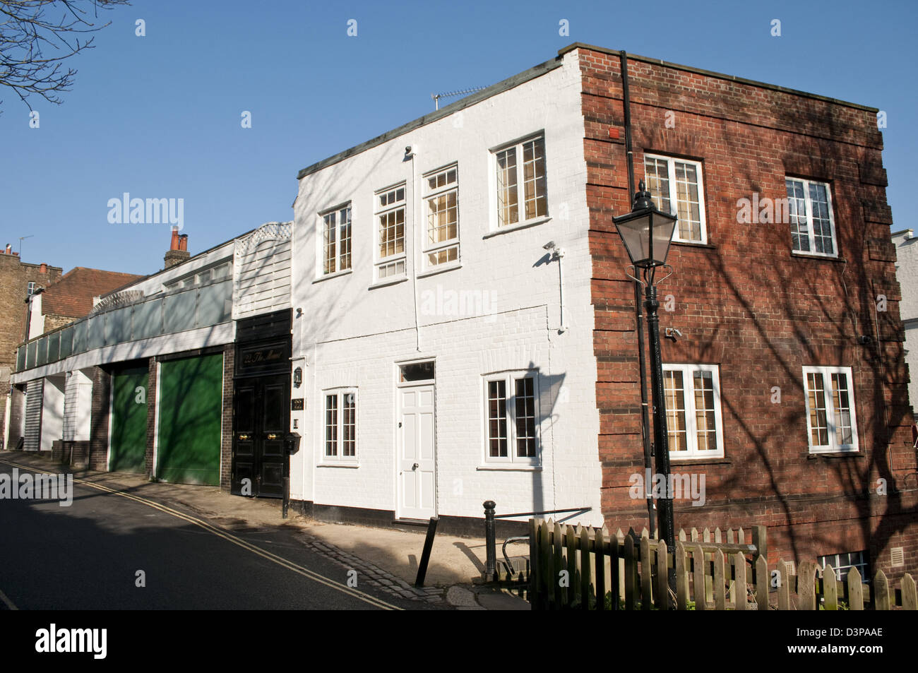 Townhouse london detached -Fotos und -Bildmaterial in hoher Auflösung ...