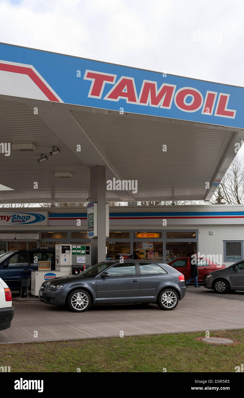 Tamoil tankstelle zu tanken -Fotos und -Bildmaterial in hoher Auflösung ...