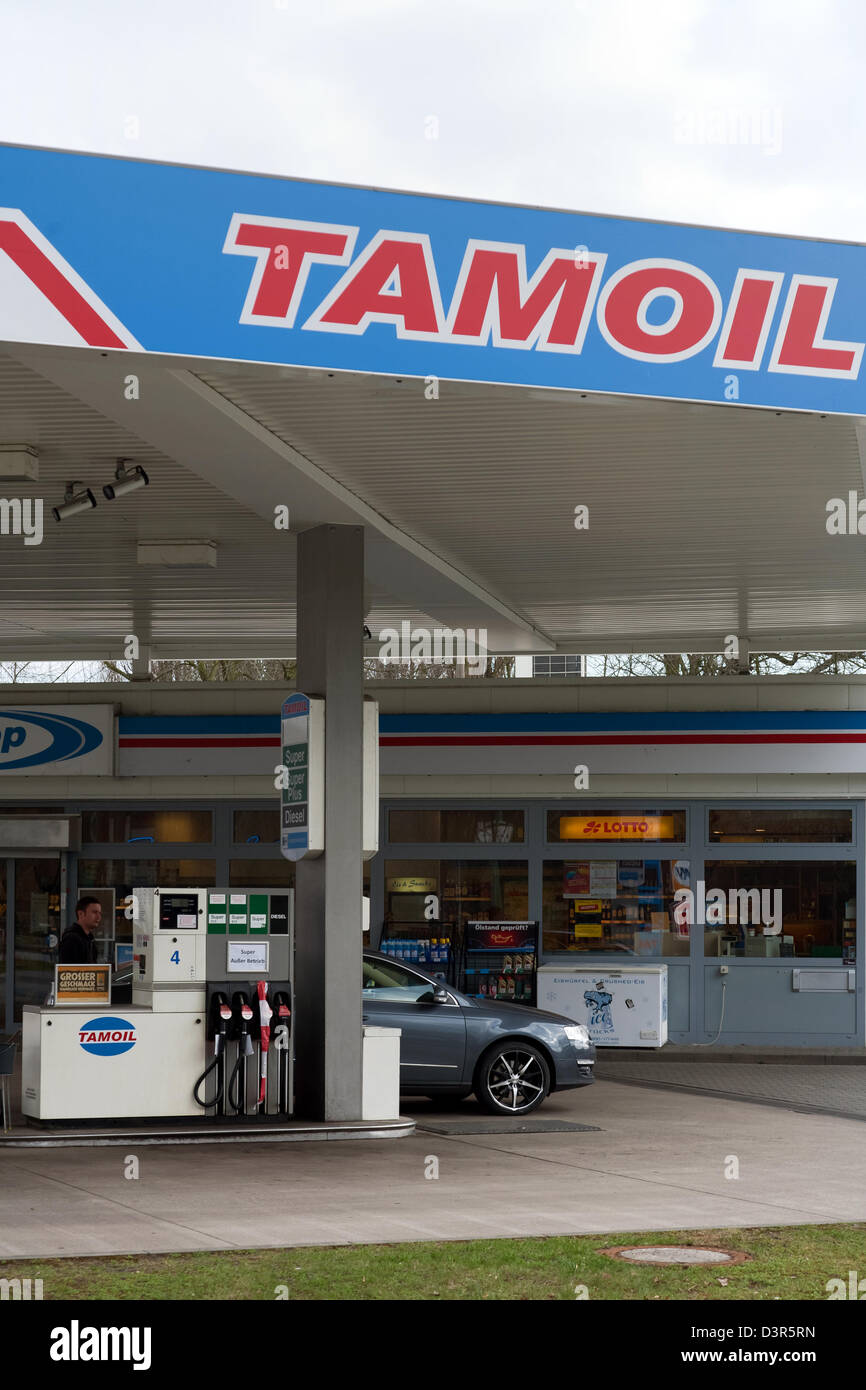 Tamoil tankstelle zu tanken -Fotos und -Bildmaterial in hoher Auflösung ...
