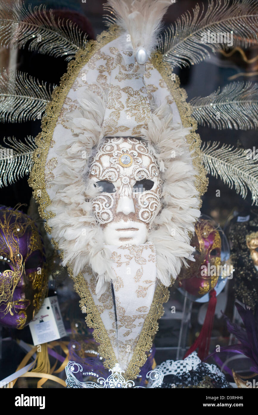 Venice cat mask -Fotos und -Bildmaterial in hoher Auflösung - Seite 3 ...
