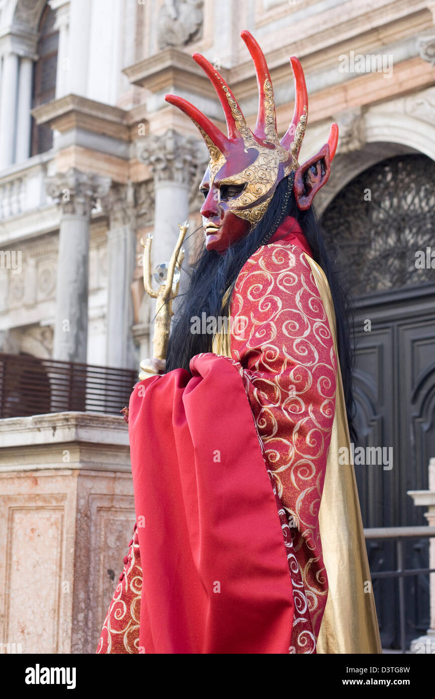 Venice cat mask -Fotos und -Bildmaterial in hoher Auflösung - Seite 3 ...