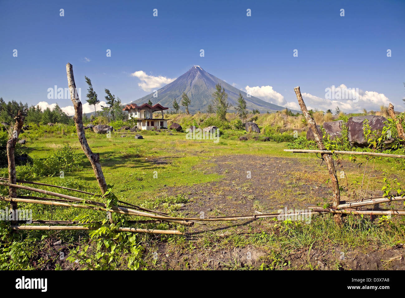 Vulkan legazpi mayon -Fotos und -Bildmaterial in hoher Auflösung – Alamy