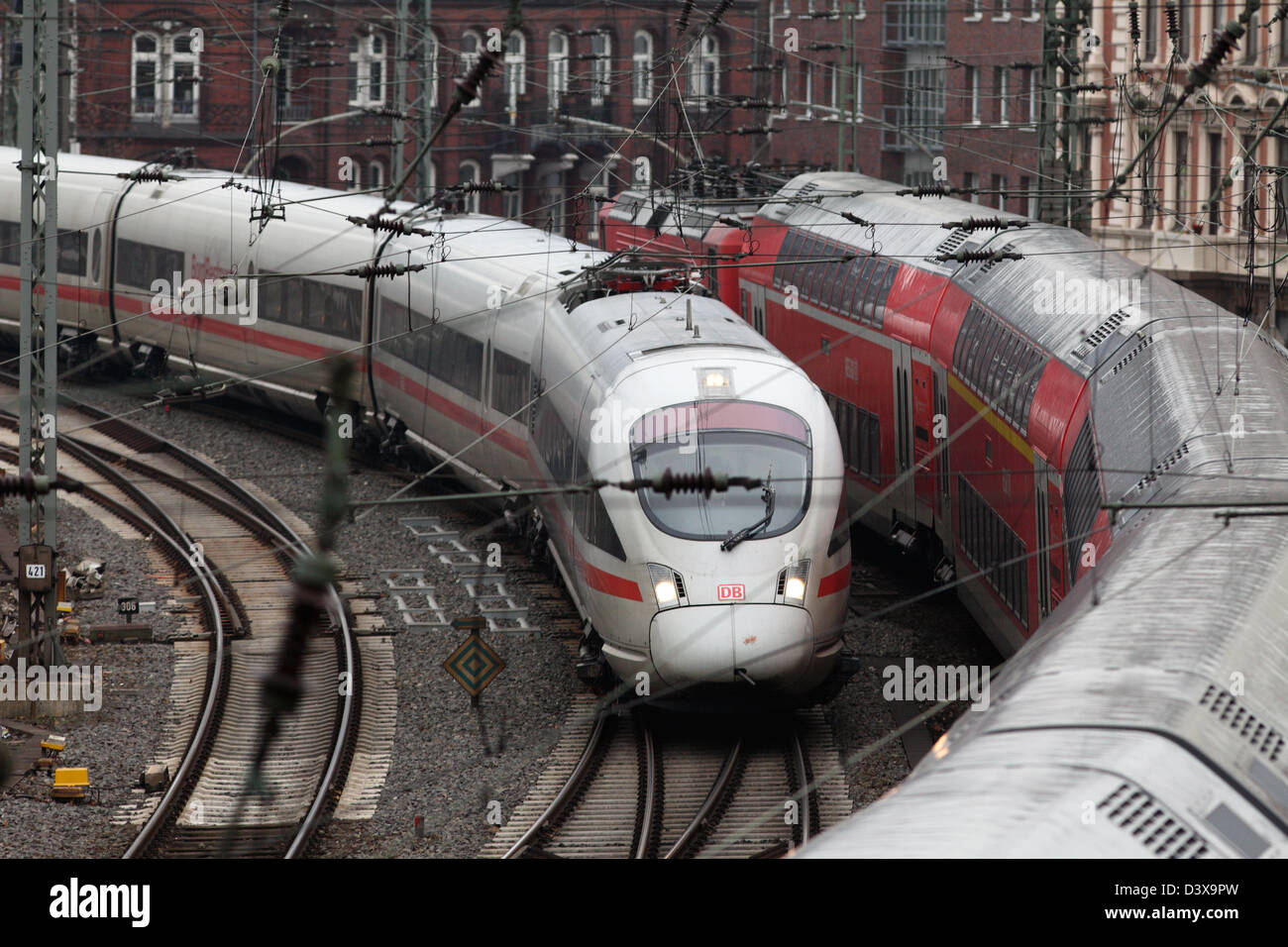 Hamburg germany deutsche bahn ice -Fotos und -Bildmaterial in hoher ...